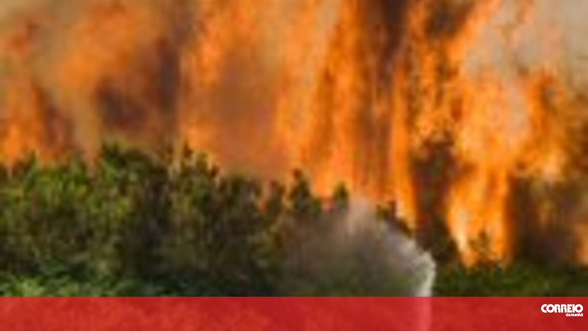 4 fogos activos - Portugal - Correio da Manhã