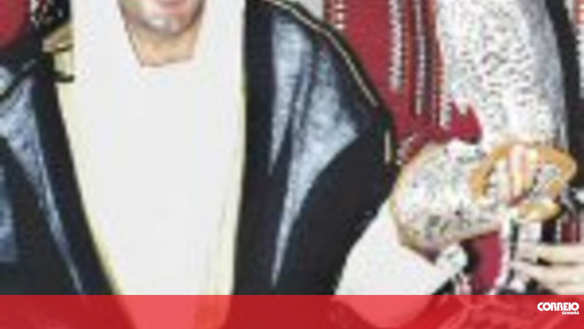 Luís Figo rei das arábias - Desporto - Correio da Manhã