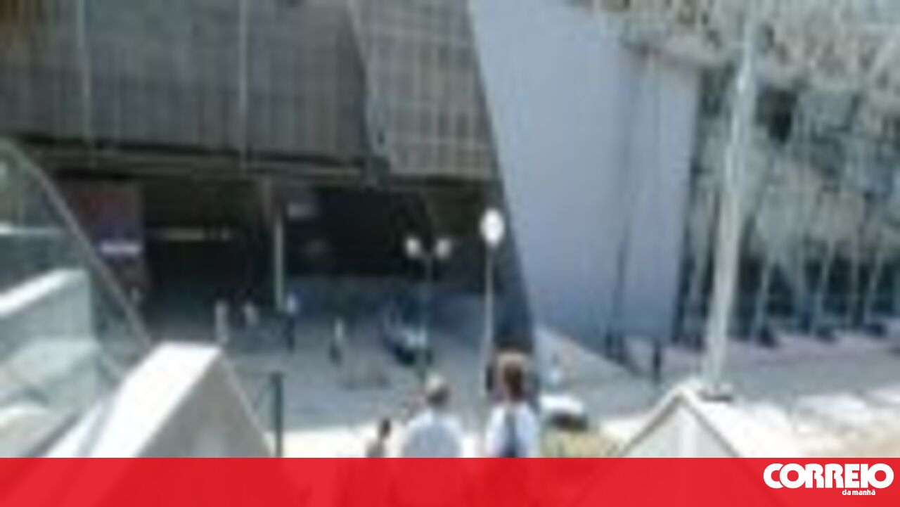 Táxis devem estar mais perto do terminal rodoviário de Sete Rios ...