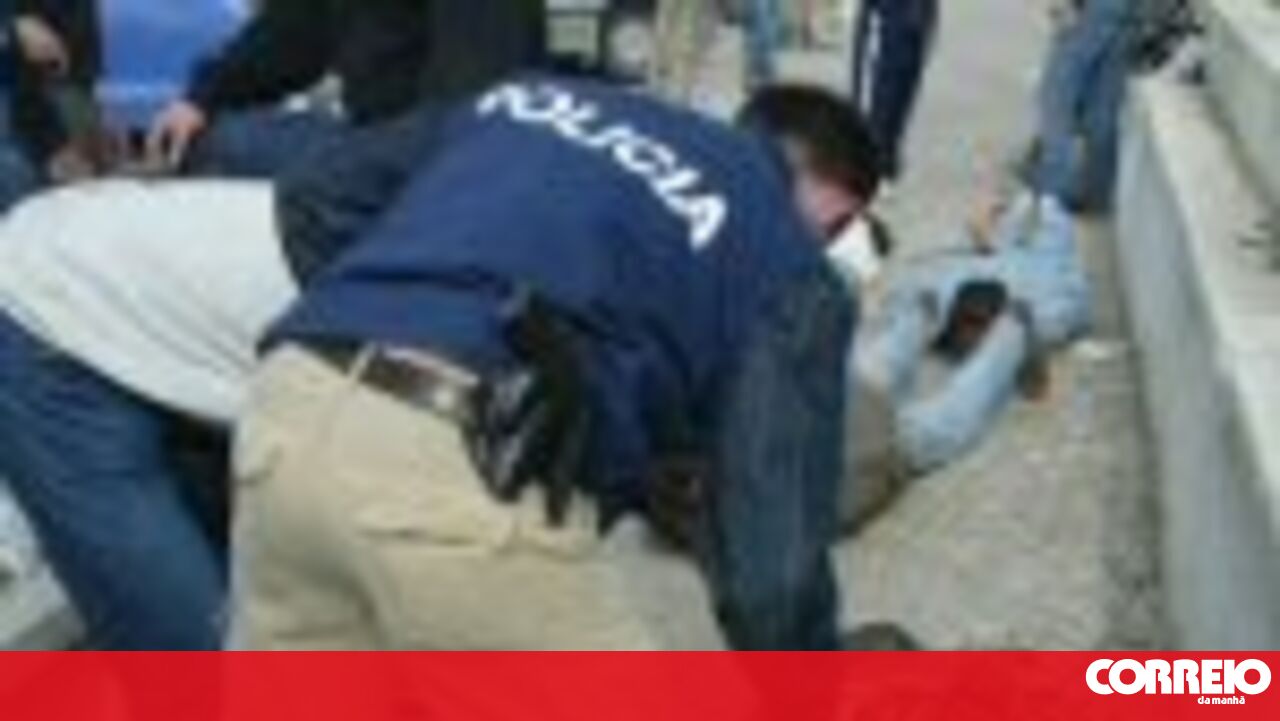 Gangs atacaram mais de vinte vezes por dia - Portugal - Correio da Manhã