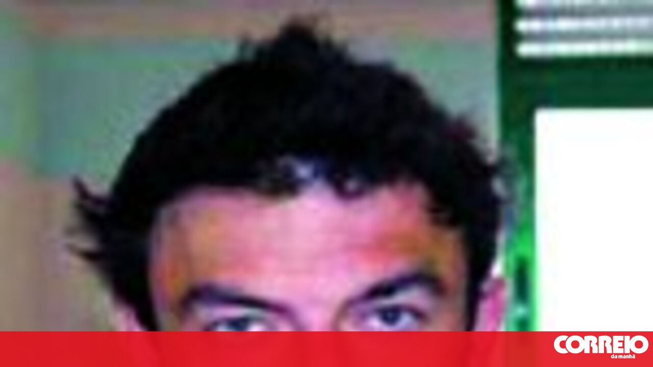 O misterioso Piano man de Portimão - Domingo - Correio da Manhã