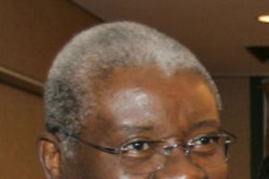 Moçambique: Guebuza nomeia Aires Ali primeiro-ministro - Mundo ...