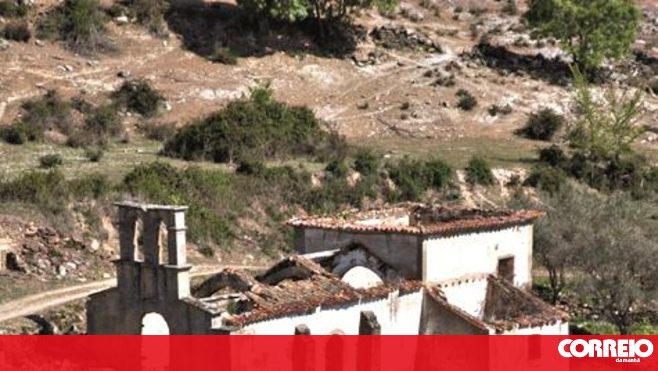 C. M. Fig. Castelo Rodrigo quer vida nova no Colmeal - Portugal ...