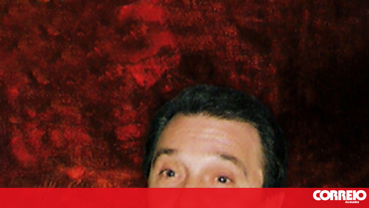 Fadista Nuno Aguiar celebra 50 anos de carreira - Cultura - Correio da ...