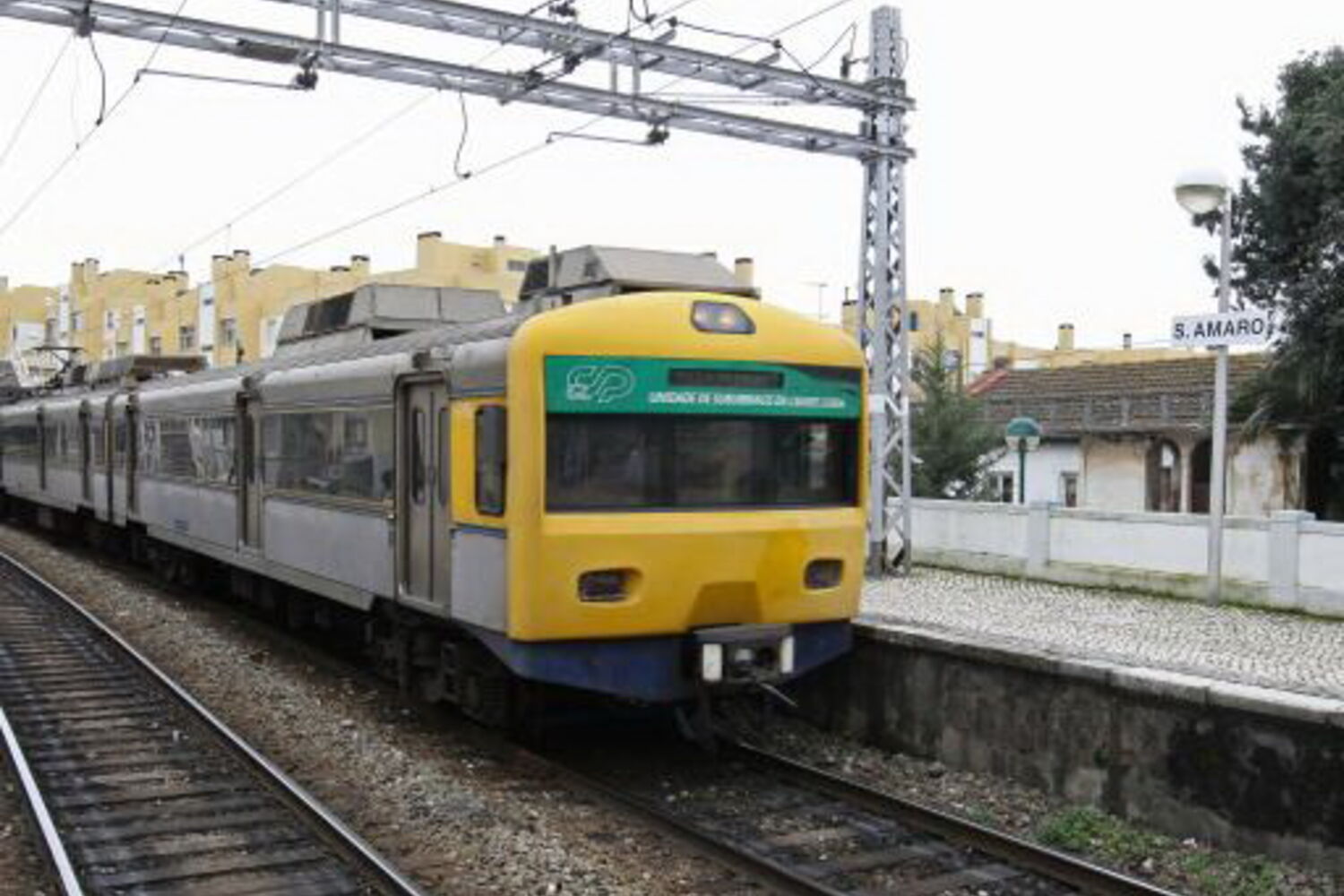 Retomada circulação ferroviária entre a Azambuja e Vale de Santarém ...