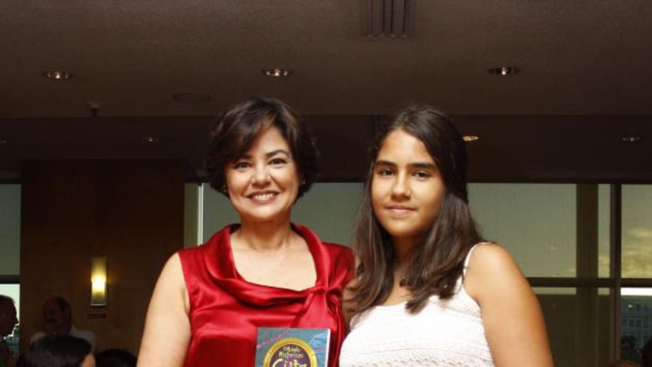 Filomena Gonçalves lança livro para unir a família - Cultura - Correio ...