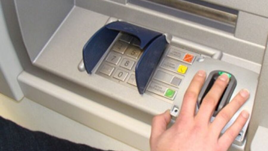 Já existem caixas multibanco biométricas - Tecnologia - Correio da Manhã