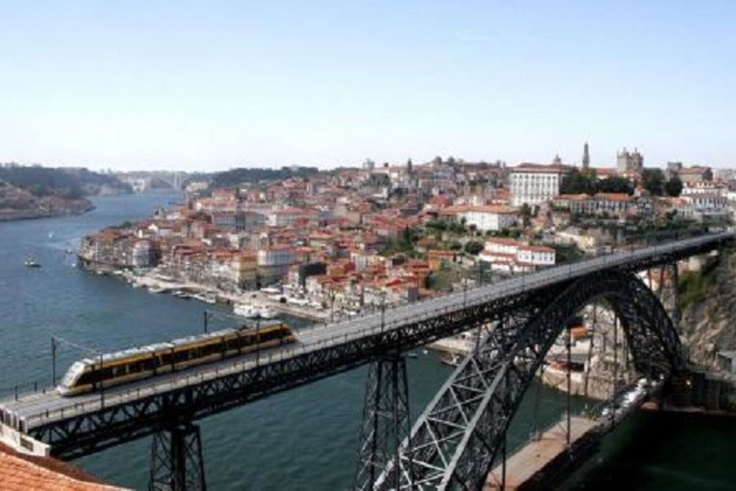 Marginal do Porto com circulação impedida - Sociedade - Correio da Manhã
