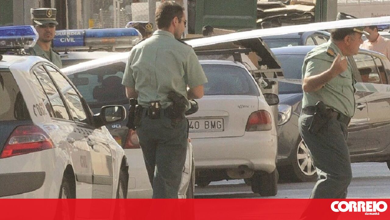 Dispara a matar contra a ex-mulher em cilada - Portugal - Correio da Manhã