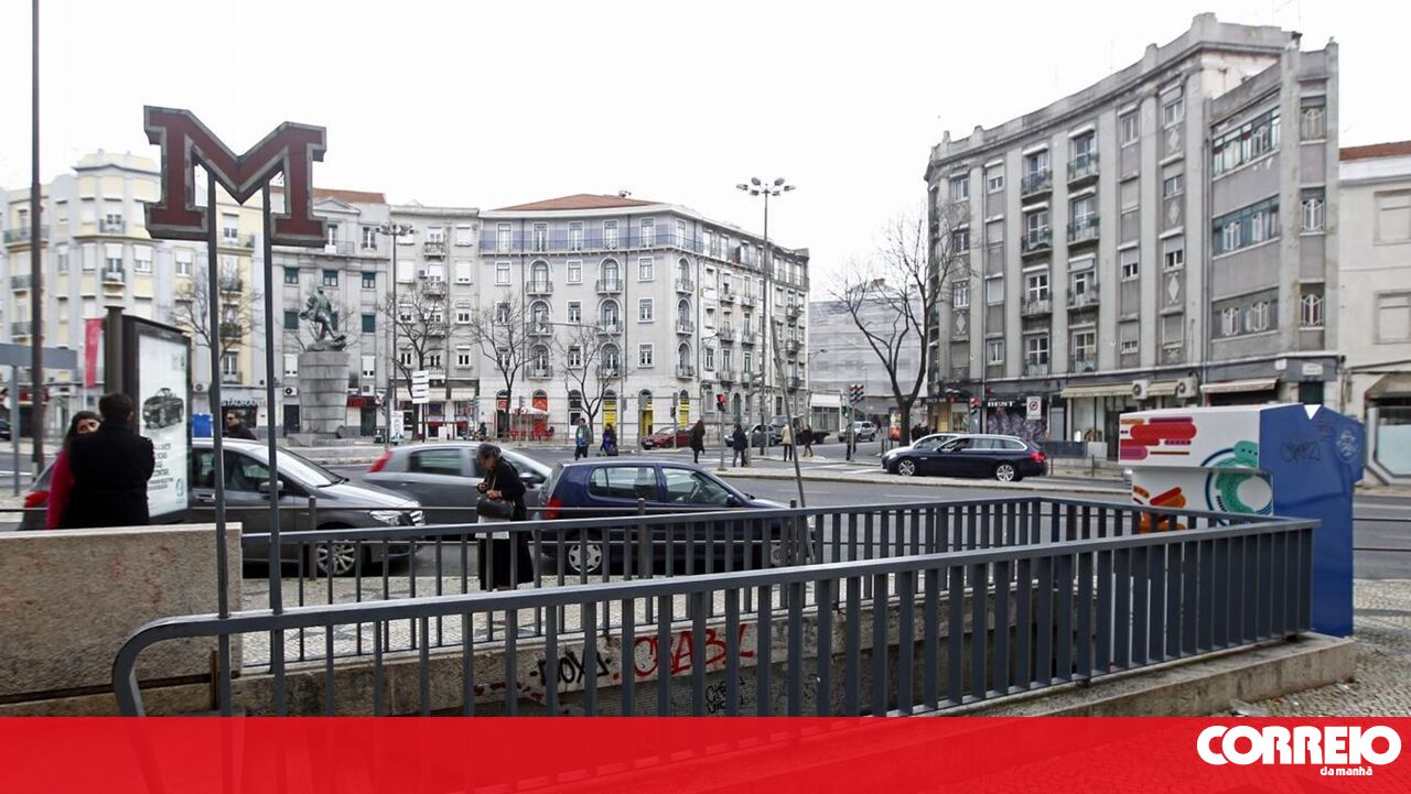 Estação do Metro de Lisboa em Arroios reabriu ao público - Sociedade ...