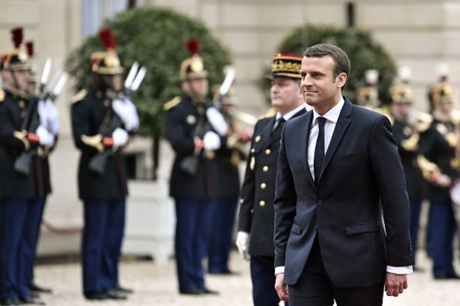 Emmanuel Macron é oficialmente o novo presidente de França - Mundo ...