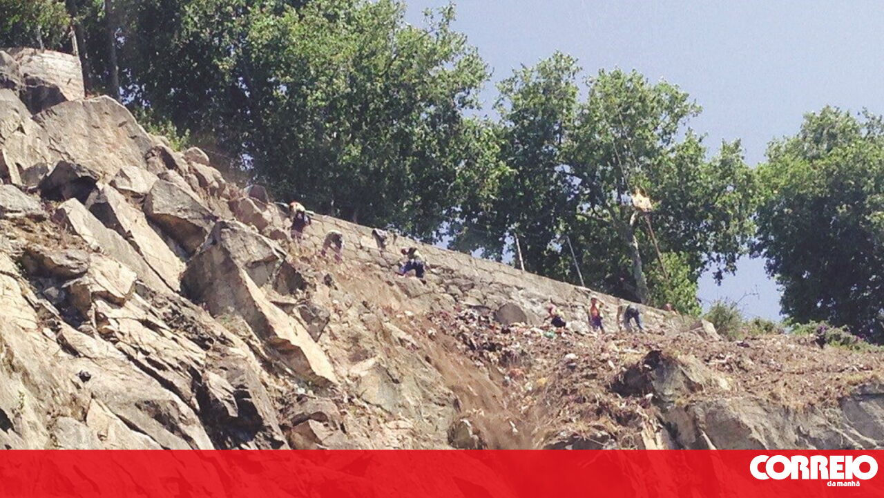 Escarpa põe em perigo Marginal do rio Douro - Portugal - Correio da Manhã