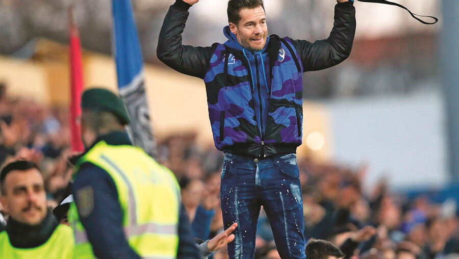 Claque do FC Porto, Super Dragões, ameaça regresso da Liga - Futebol ...