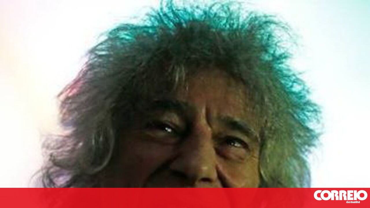 Morreu Phil Mendrix, o músico dos Roxigénio e Ena Pá 2000 - Obituário ...