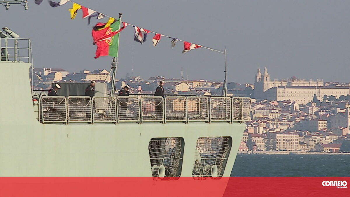Forças Armadas portuguesas escoltam força naval russa que atravessa ZEE ...