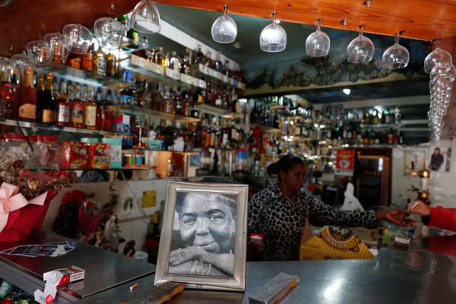 Cova da Moura: Recantos de Cabo Verde em Lisboa - Fotogalerias ...