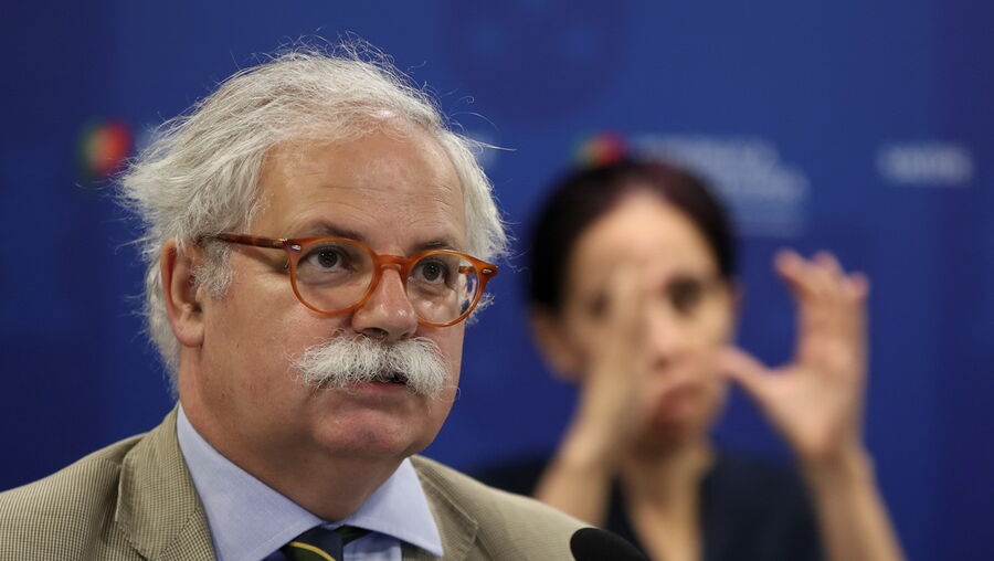 Conheça Rui Portugal, o médico que nos recomenda dar compota no Natal ...