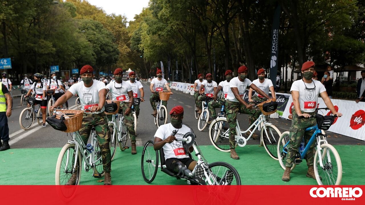 Soldado amputado recebe bicicleta adaptada - Portugal - Correio da Manhã
