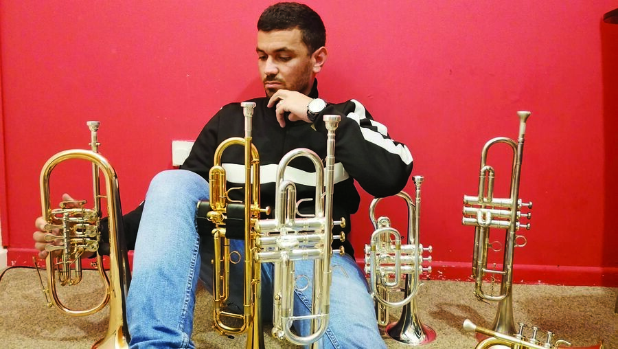 “Vendi o trompete para comer”: Luis foi premiado nos Global Music ...