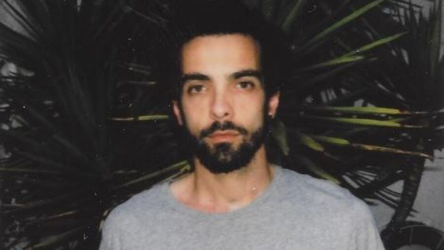 Ator português José Pimentão entra na série "1899" da Netflix - Cultura ...