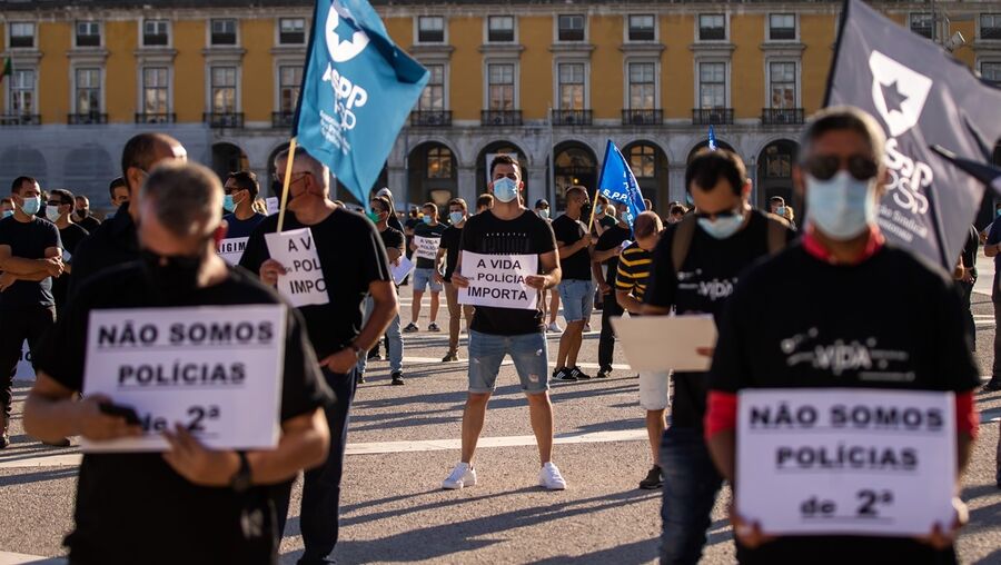 Polícias E Guardas Entregam Ao Governo Memorando Sobre Subsídio De