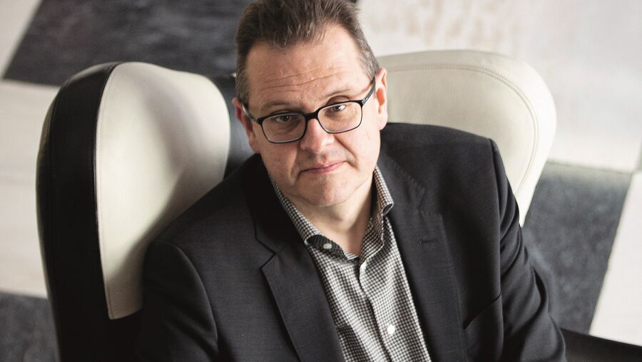 Michael Butter: "Há quem acredite que não há guerra na Ucrânia ...