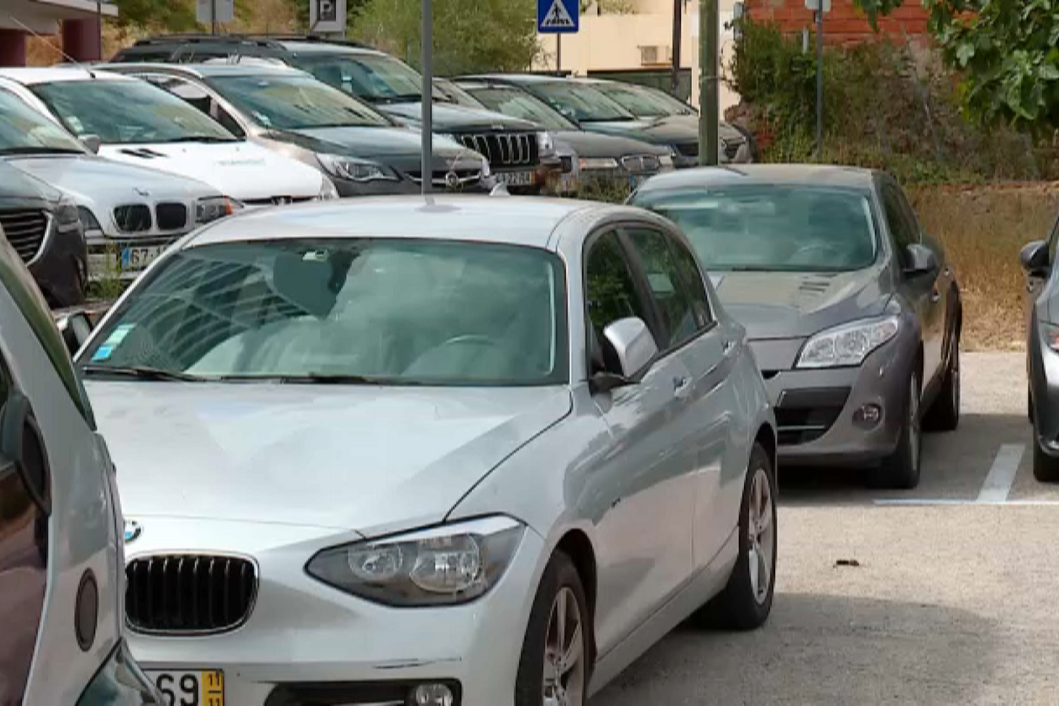 Câmara de Lisboa anuncia 335 lugares de estacionamento noturno gratuito ...