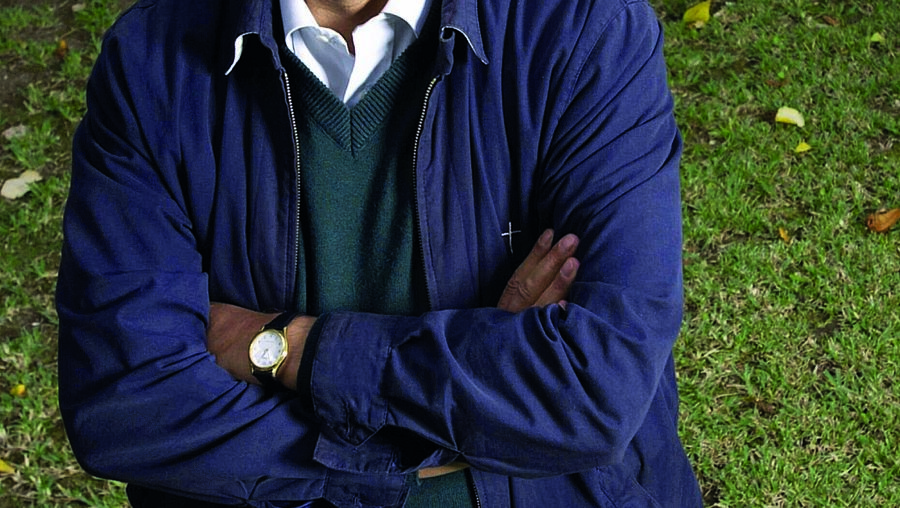 “Onde Deus me põe, eu estou bem”: Morreu padre António Vaz Pinto aos 80 ...