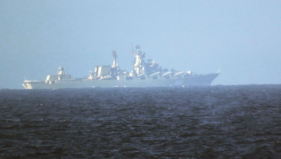 Gigante navio de guerra russo está ao largo de Portugal - Portugal ...