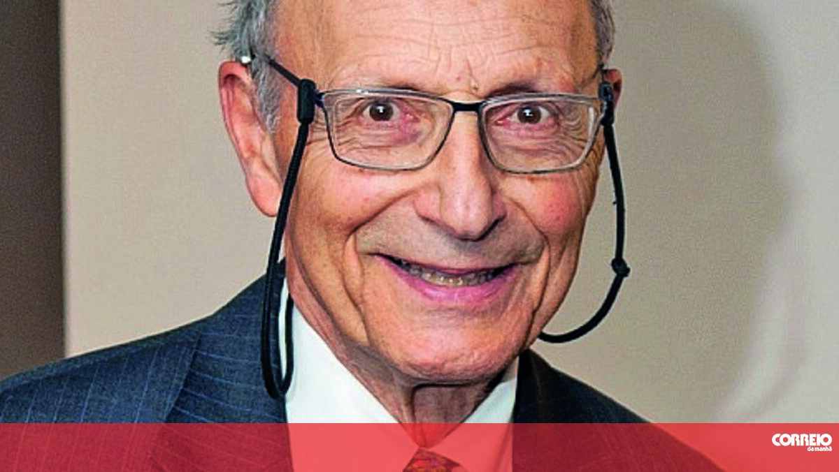 Earl J. Silbert (1936-2022) - Obituário - Correio da Manhã