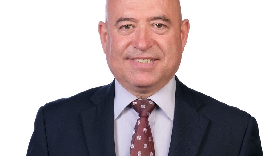 Eleito pelo Chega chama "parasitas" a funcionários das Finanças em Vila ...