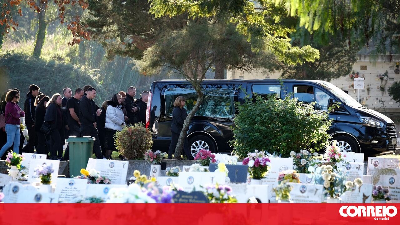 "Levaram-me o meu amor mais genuíno": Velório e funeral do modelo Tiago ...