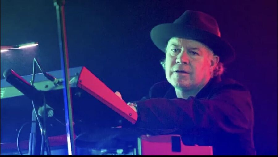 Martin Duffy, teclista dos Primal Scream, morre após lesão cerebral ...