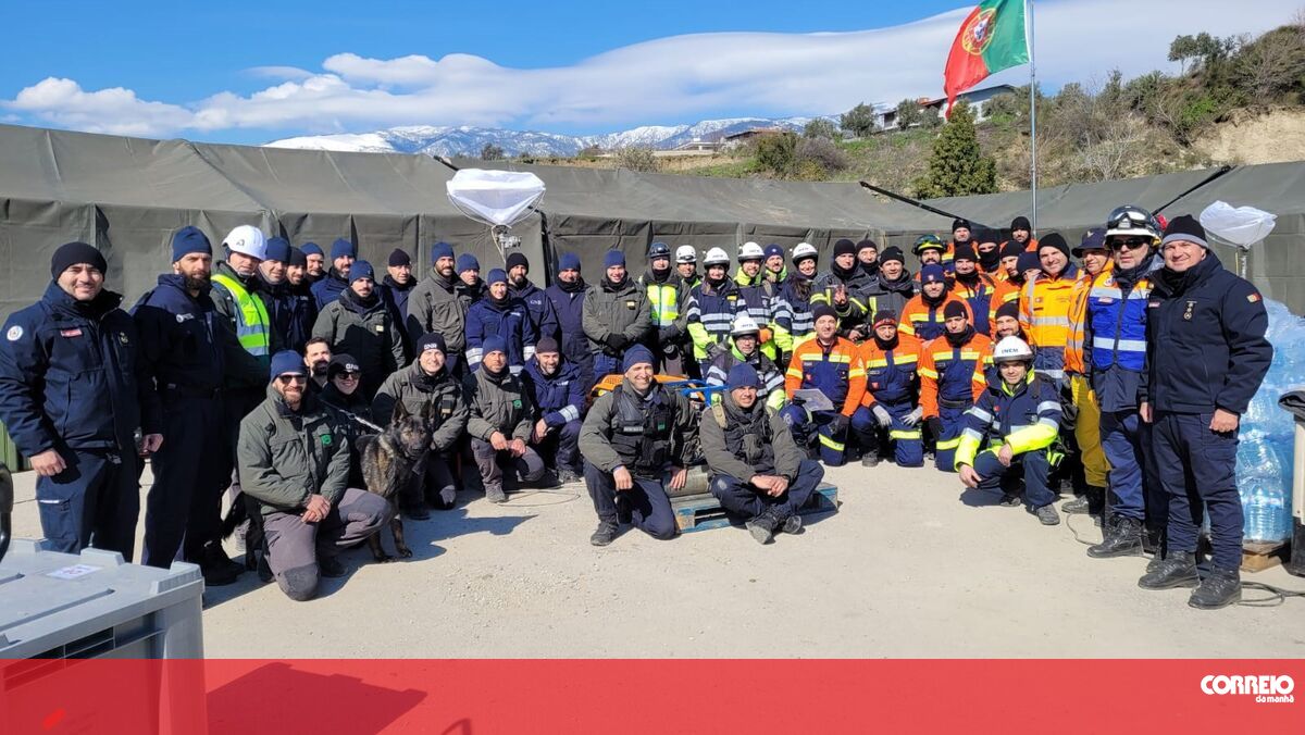 Equipa da ANEPC chega à Turquia para missão humanitária - Mundo ...