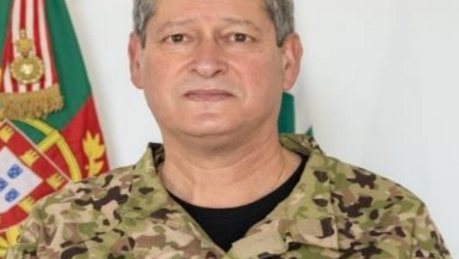 Governo propõe tenente-general Eduardo Ferrão para chefe do Exército ...