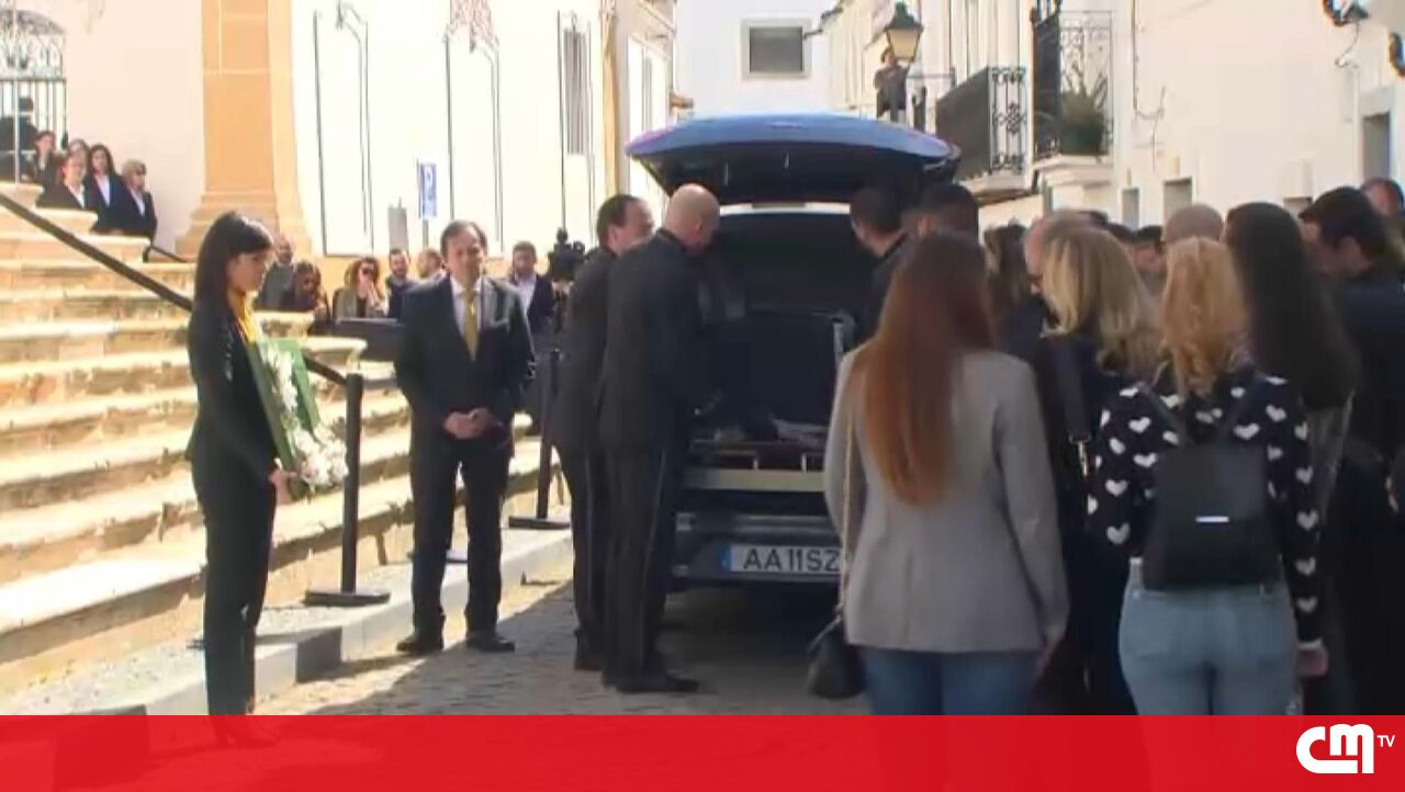 Populares dizem último adeus a Rui Nabeiro na Igreja Matriz de Campo Maior - Vídeos - Correio da ...