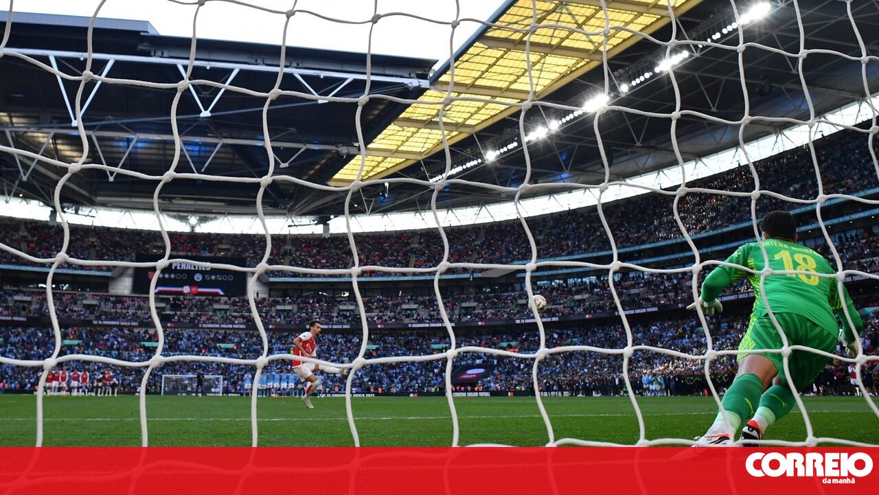 Arsenal ‘dobra’ Man. City e houve toque português - Futebol - Correio ...