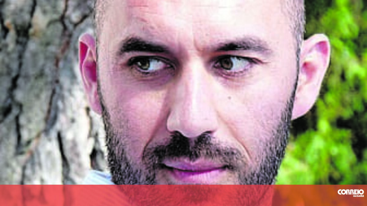 Tentam burlar padre com ‘Olá pai, olá mãe’. Leia as mensagens ...