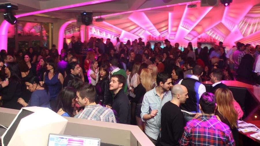 MAI confirma reabertura da discoteca Eskada no Porto - Sociedade ...