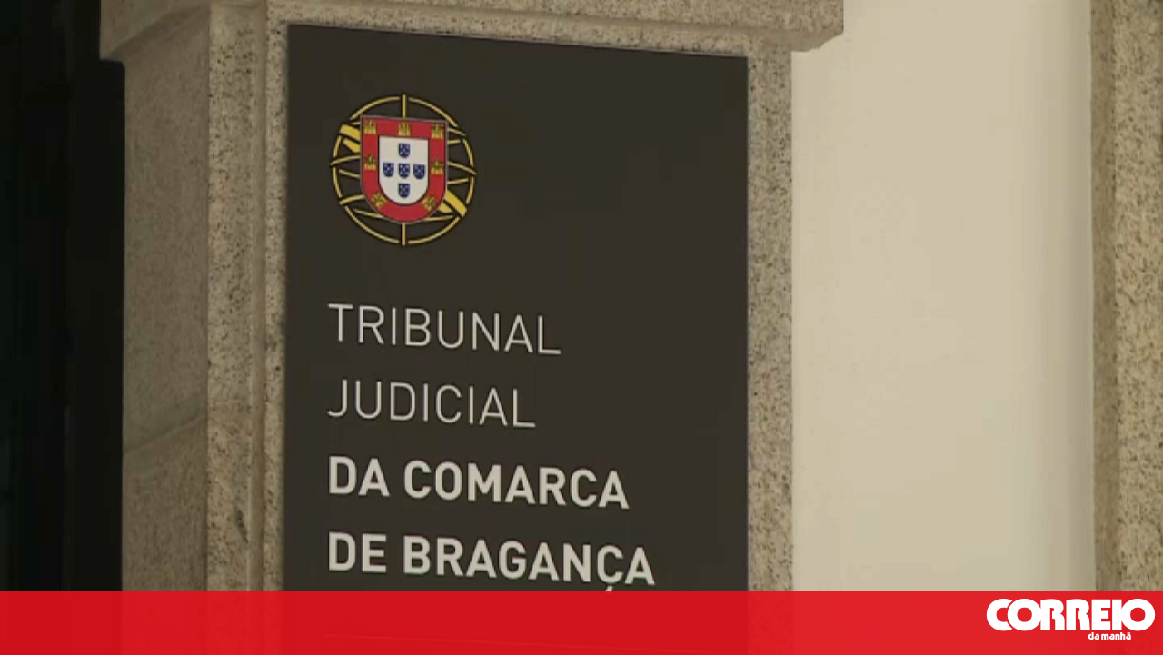 Mãe que deixou filhos menores sozinhos cinco dias em casa absolvida em ... Mãe que deixou filhos menores sozinhos cinco dias em casa absolvida em ...