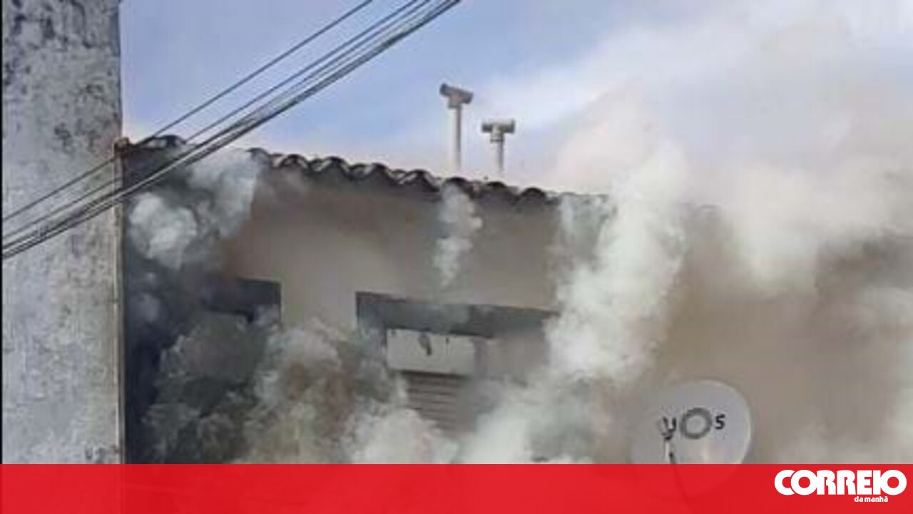 Incêndio no centro histórico de Évora faz três desalojados - Portugal ...