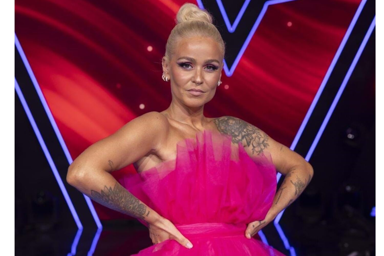 Aurea mostra-se feliz ao lado do namorado - Últimas - Correio da Manhã