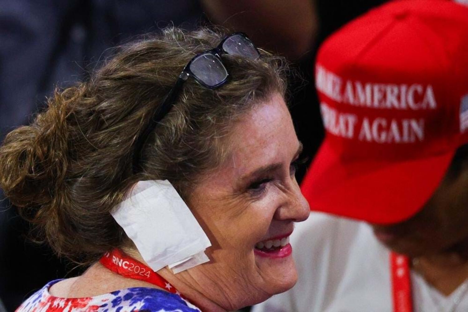 Penso na orelha: A nova tendência na convenção republicana em homenagem ...