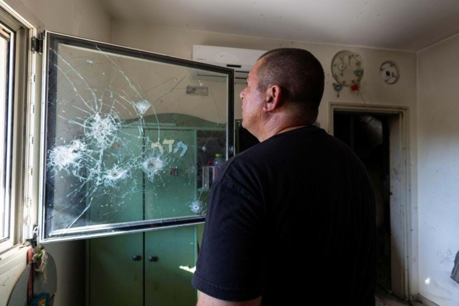 Aviva, Bachar, Emily, Einav, Shye: Cinco vidas em suspenso após os ...