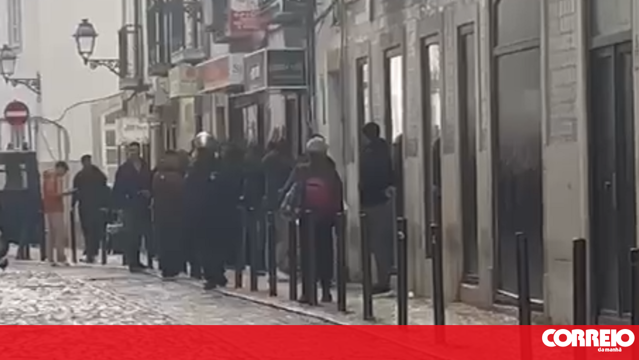 Dezenas Subscrevem Queixa Sobre Operação Policial No Martim Moniz