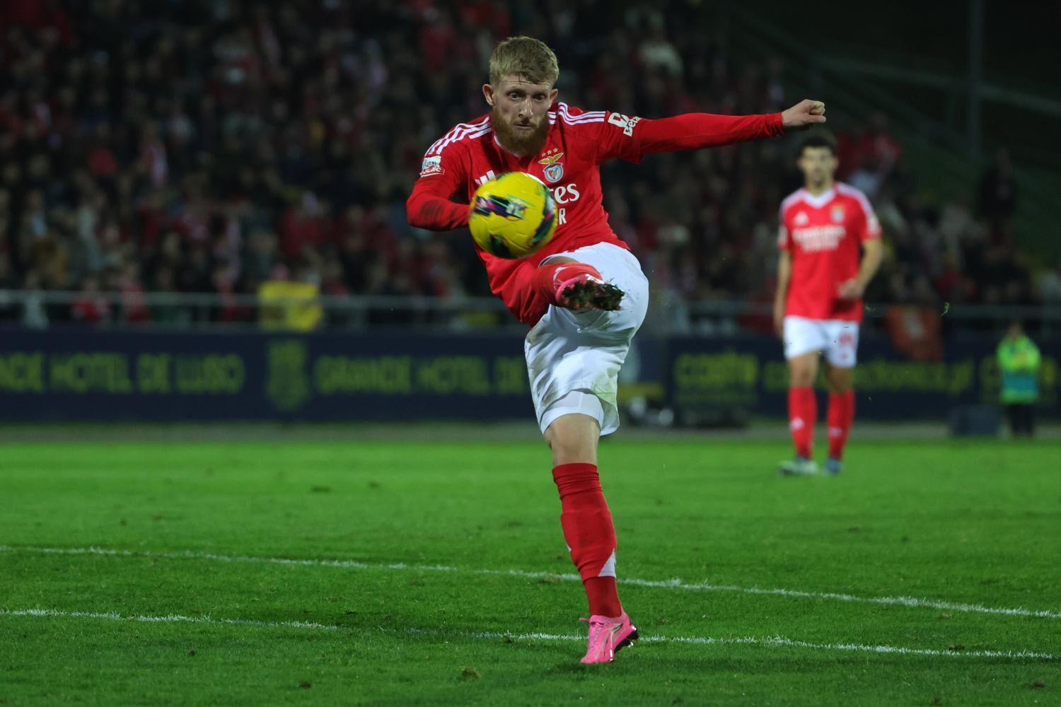 Benfica quer 20 milhões de euros por Jan-Niklas Beste - Futebol ...