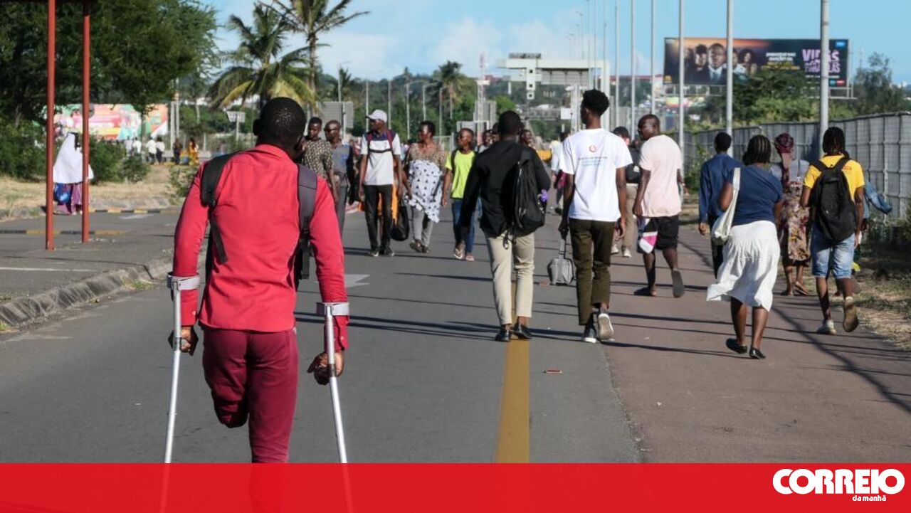 De muletas, Sumbana percorreu quilómetros no dia em que o principal ...