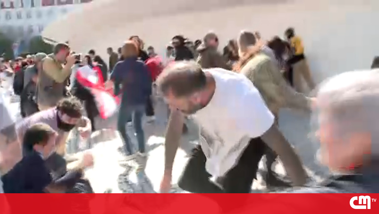 Vídeo mostra novos confrontos no Martim Moniz - Vídeos - Correio da Manhã