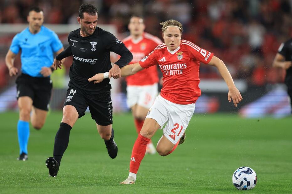 Benfica mais próximo do Jamor após goleada frente ao Tirsense - Futebol ...