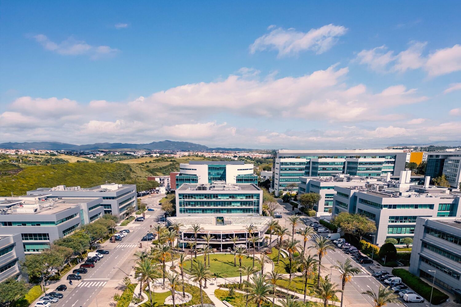 Lagoas Park inaugura Praça Central e Galeria Comercial e reforça ...